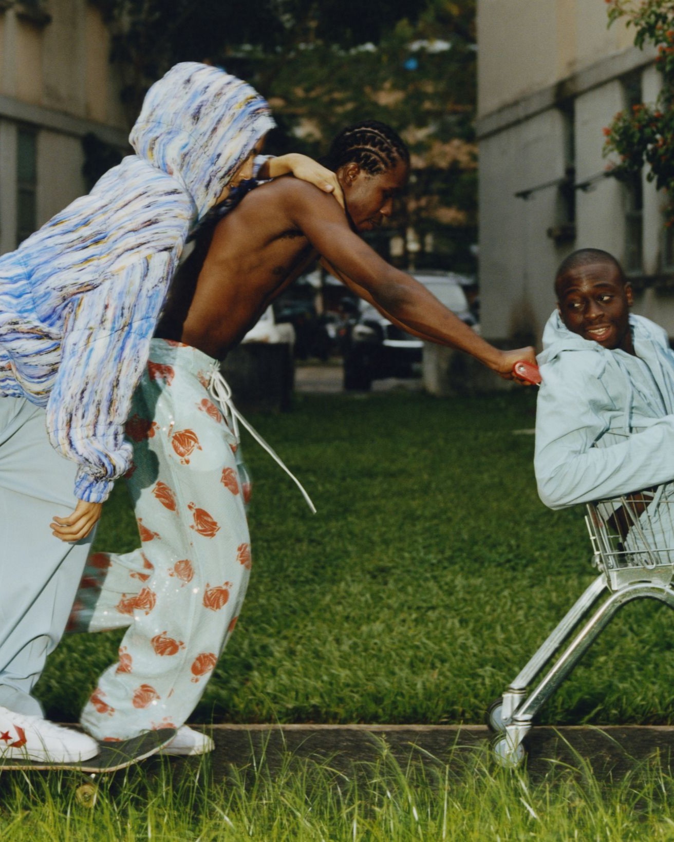 Tyler Mitchell inaugure son exposition “Wish This Was Real” en Suisse pour la première fois ...