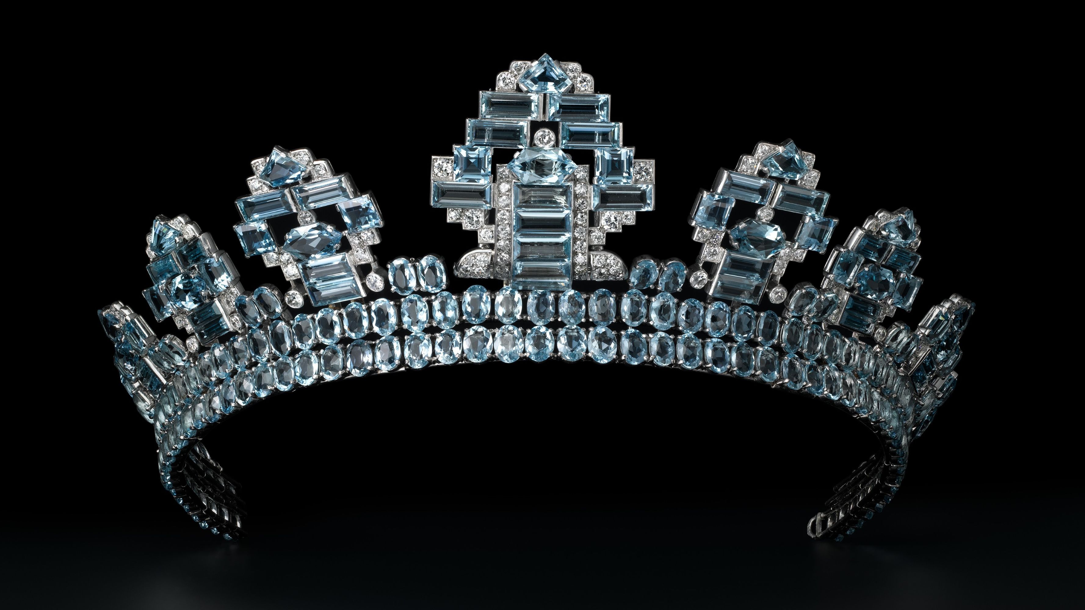 CARTIER Retrospective at the V&A: Stories of Power in Capital Letters - Luxury Tribune